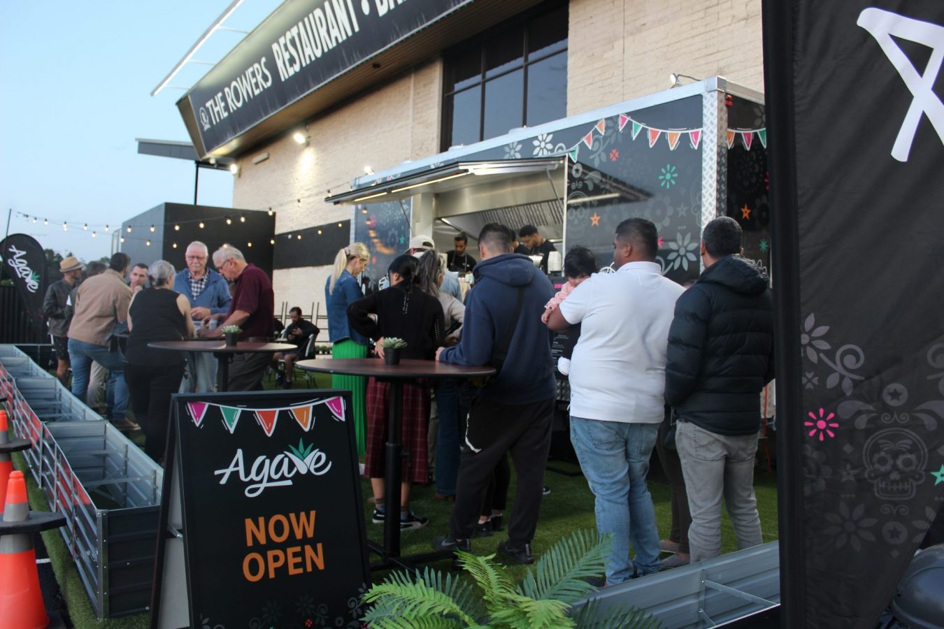 Contact us - Agave Food Truck